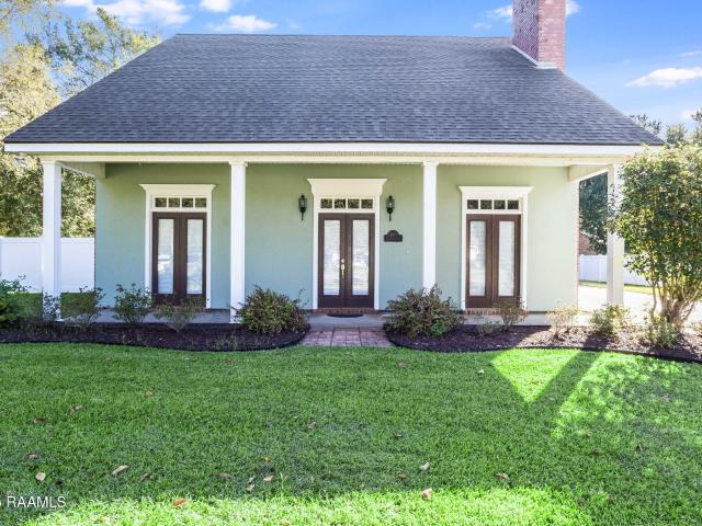 13801 Lynndale Loop, Abbeville, LA 70510 | MLS #RA2500005 | Compass