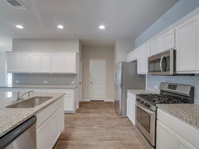 13804 Cantarra Dr
