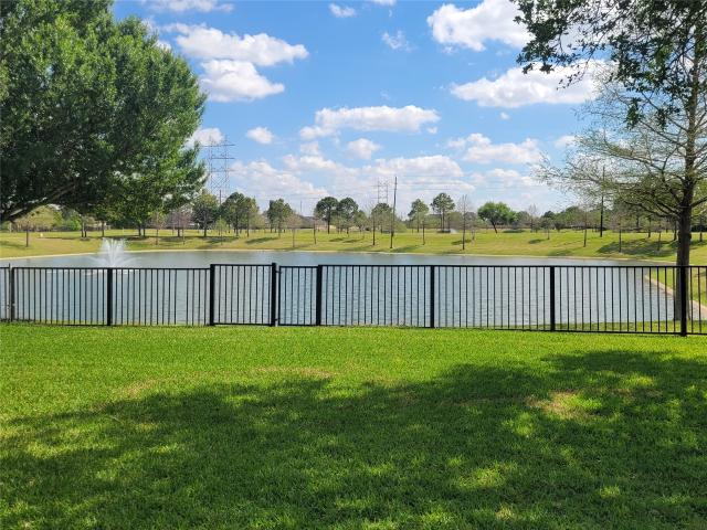 13804 Rose Bay Court