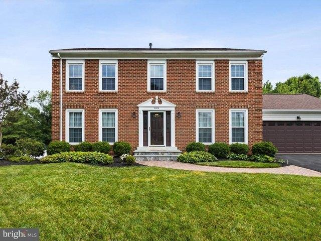 13805 Valley Country Dr, Chantilly, VA 20151
