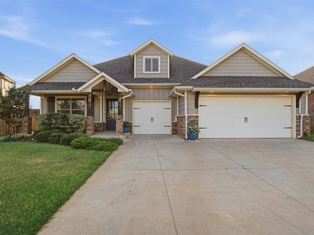 13805 Limestone Ln, Yukon, OK 73099