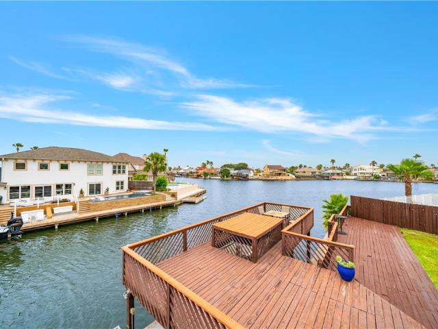 13805 Mizzen Street