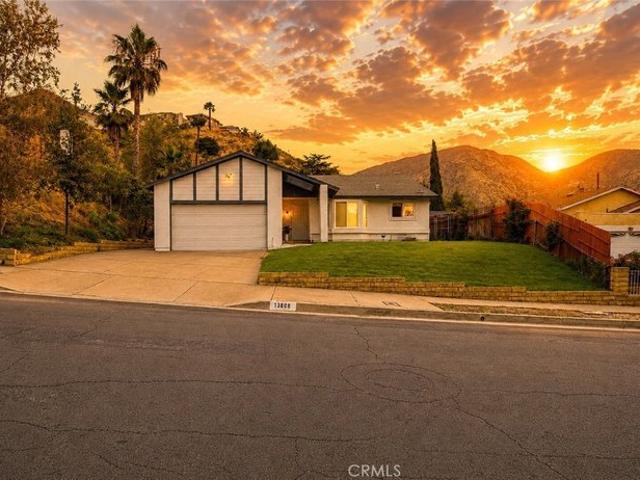 13808 Shablow Ave, Sylmar, CA 91342
