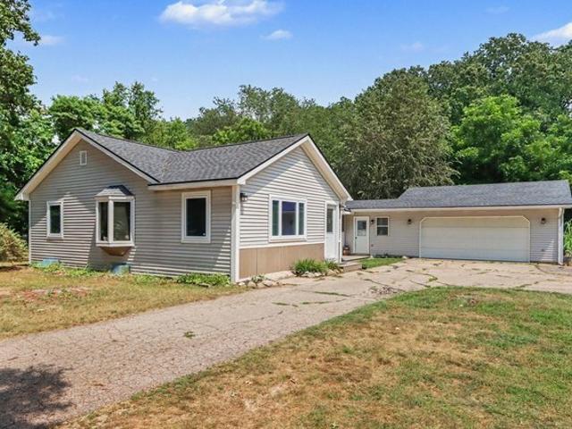 1380 nd St, Gobles, MI 49055
