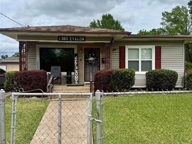 1380 Evalon St, Beaumont, TX 77701