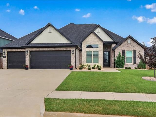 1380 Heart St, Centerton, AR 72719