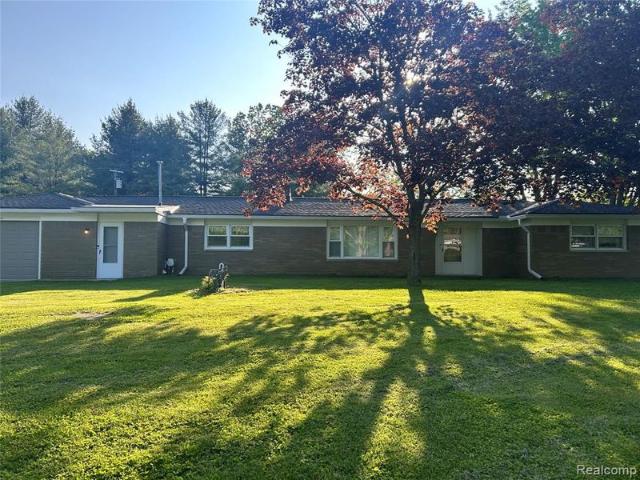 1380 Pratt Dr, Lapeer, MI
