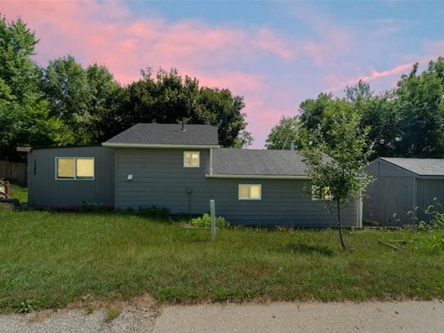 1380 Rock Creek West St, Kellogg, IA 50135