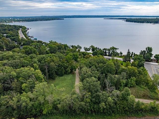 1380 1 County Highway 6, Detroit Lakes, MN 56501