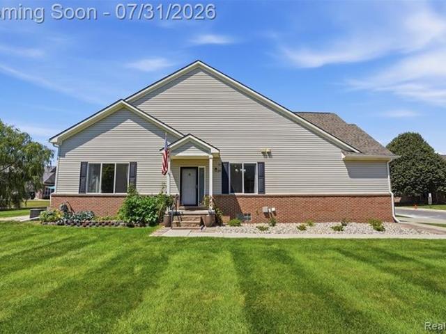 13813 Christina Ln, Van Buren Township, MI 48111