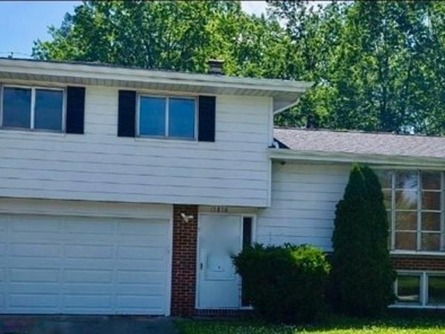 13810 Martin Dr, Cleveland, OH 44125
