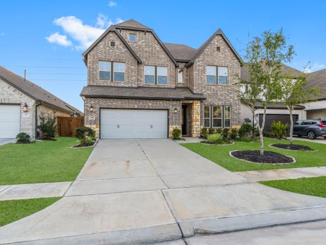 13811 Via Toluca Trail