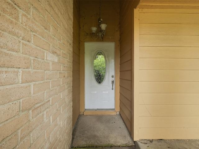 13811 Flagstone Drive