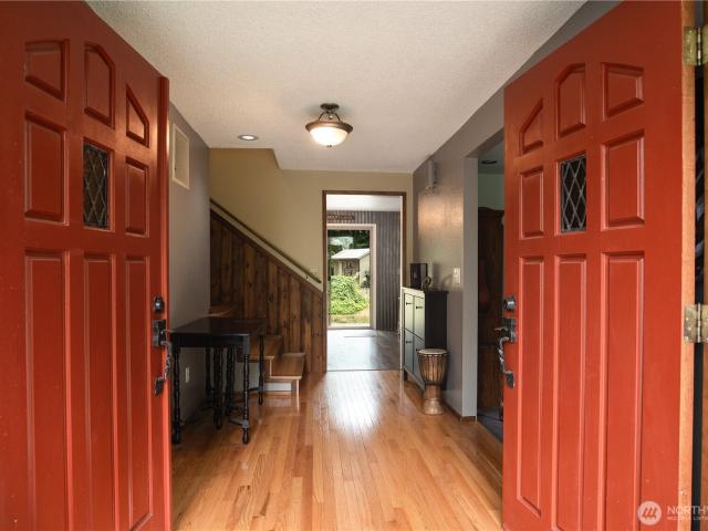 13814 th Street E