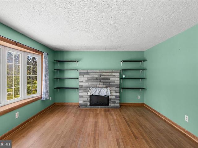 13816 White Oak Ridge