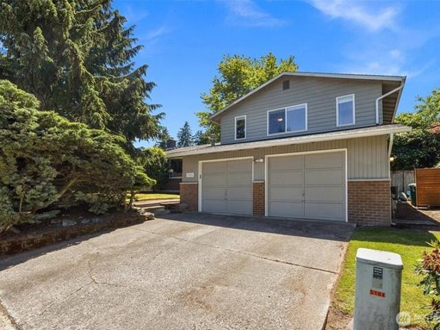 13816 Silver Firs Dr, Everett, WA 98208