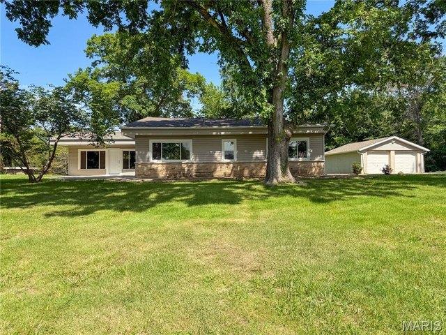 13819 State Route 21, De Soto, MO 63020