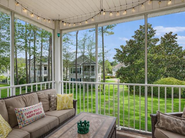 1381 Cottage Dr