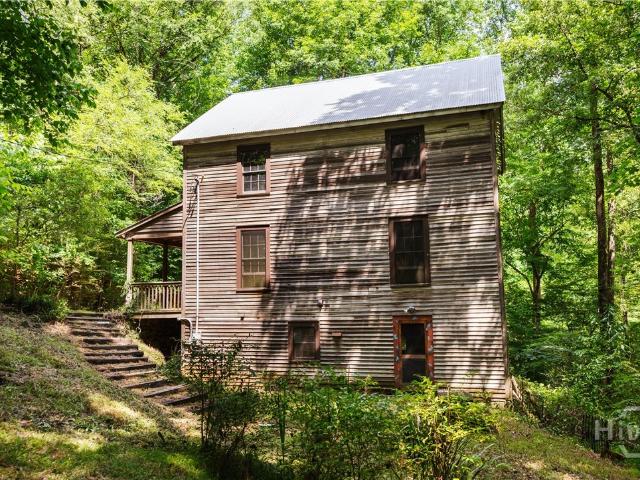 1381 Elder Mill Road