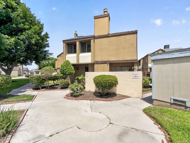 1381 S Walnut 2304
