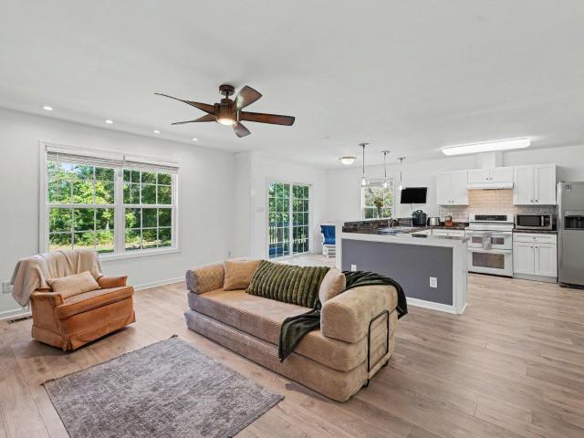 1381 Sanders Road
