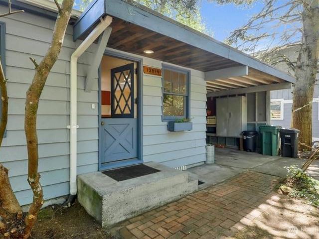 1381 th Ave NE, Seattle, WA 98125