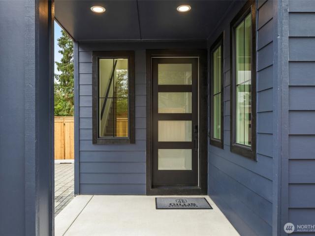 1381 th Lane NE