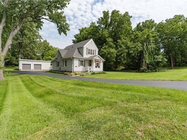 1381 Washington St, Watertown, NY 13601