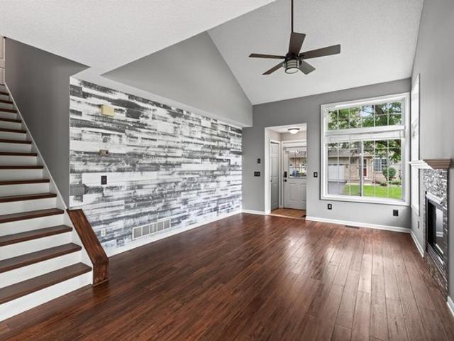 13821 Edgewood Ave, Savage, MN 55378