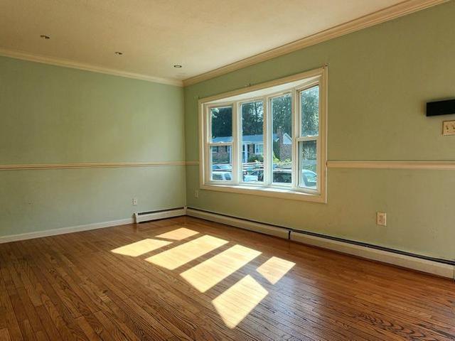 13821 gilbert road # upper level