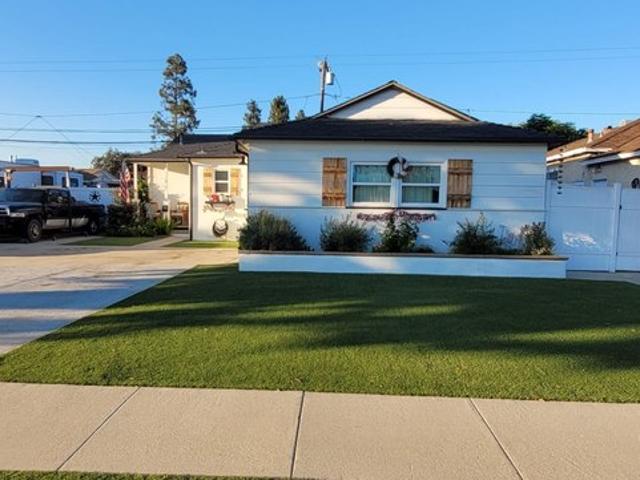 13821 Mulberry Dr, Whittier, CA 90605