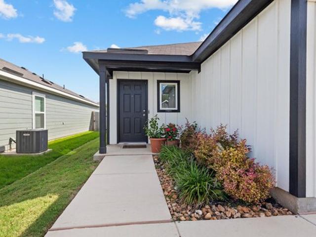 13827 Hidden Oasis