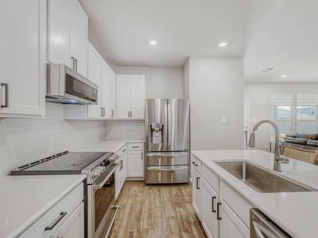 13825 Inaugural St