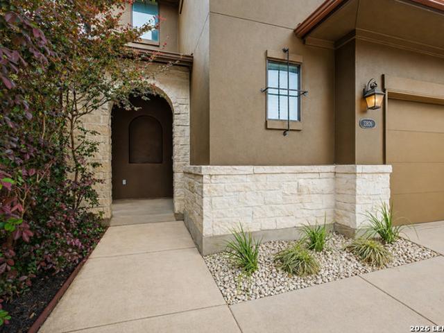 13826 Oakview Cove