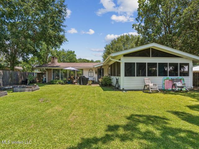 13829 E El Bonito Drive