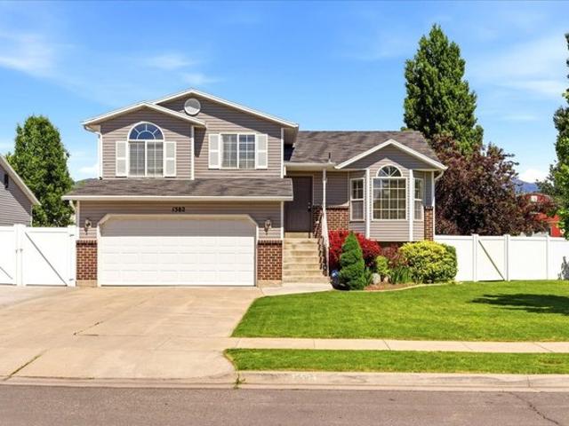 1382 N 2325 W, Layton, UT 84041
