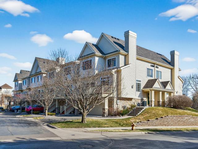 1382 nd Ave N, Plymouth, MN 55446 | MLS #7047 | Compass