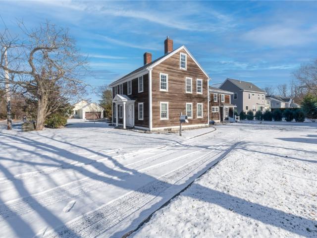 1382 Hope Street 2