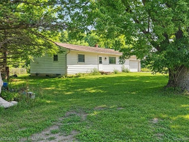 1382 Lucy Rd, Marion Township, MI 48843