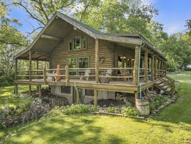1382 th St, Milford, IA 51351