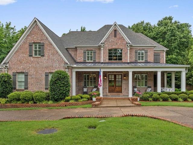 13833 Valley Oaks Dr S, Olive Branch, MS 38654
