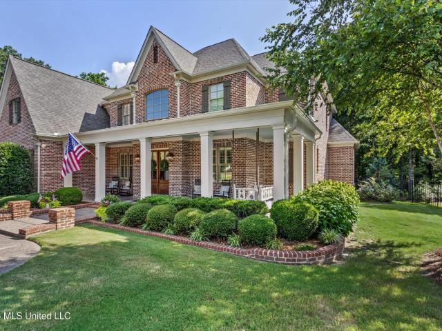 13833 Valley Oaks Drive
