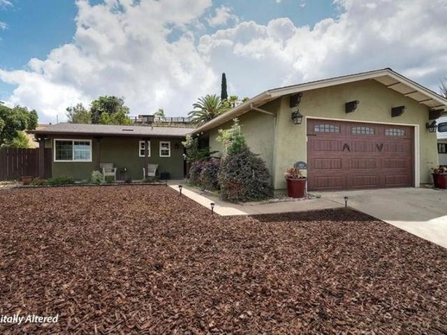 13833 Los Coches Rd E, El Cajon, CA 92021