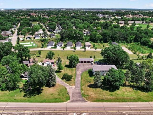 13830 S Robert Trl, Rosemount, MN 55068