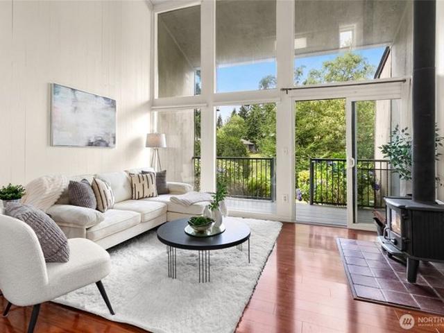 13832 NE 66th St Apt 605, Redmond, WA 98052