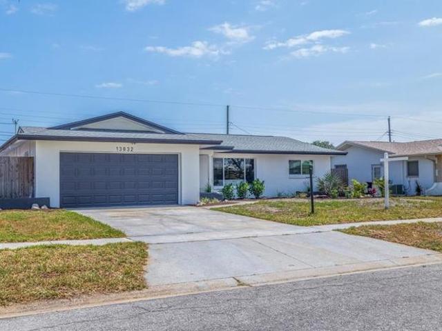 13832 Pinecrest Dr, Largo, FL 33774