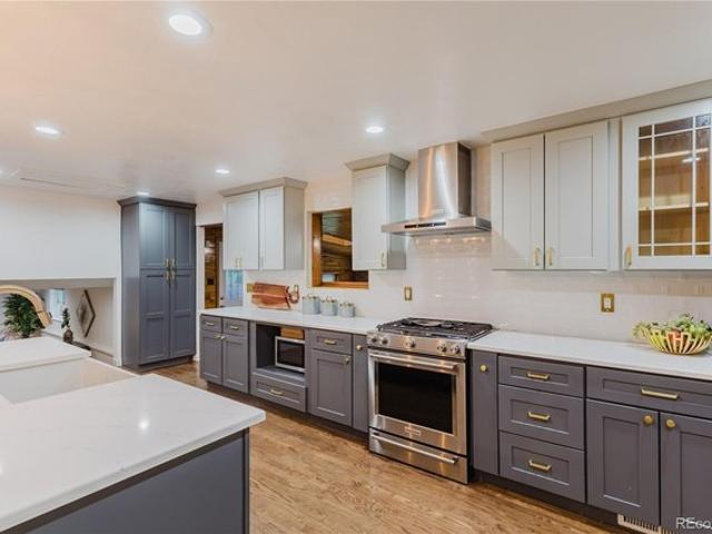 13836 W 68th Ave, Arvada, CO 80004