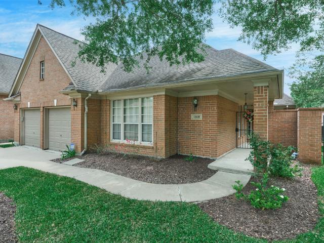 13839 Carriage Walk Lane