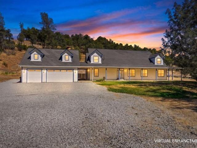 13839 Creek Trl, Redding, CA 96003