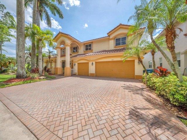 1383 Crossbill Ct, Weston, FL 33327